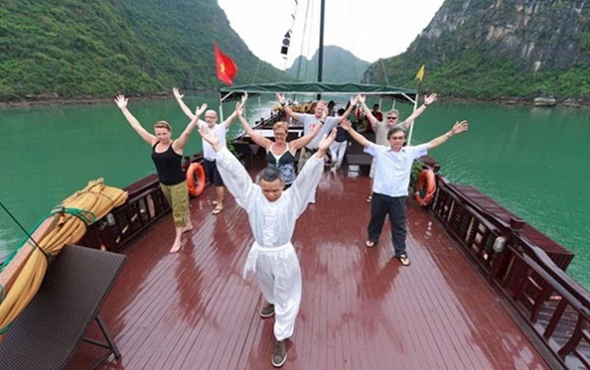 Halong Bay, Vietnam – The Complete Travel Guide